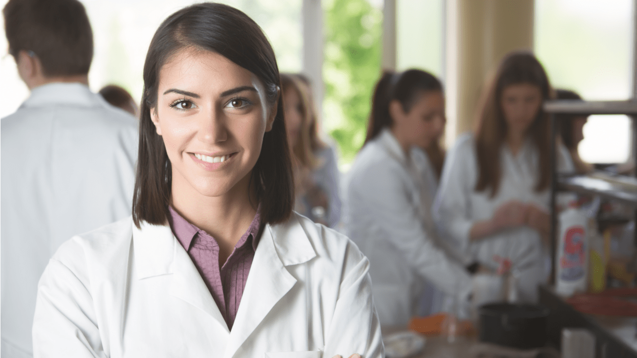 Masters in Pharmacy in Canada in 2023: Best Universities, Fees, & Deadlines